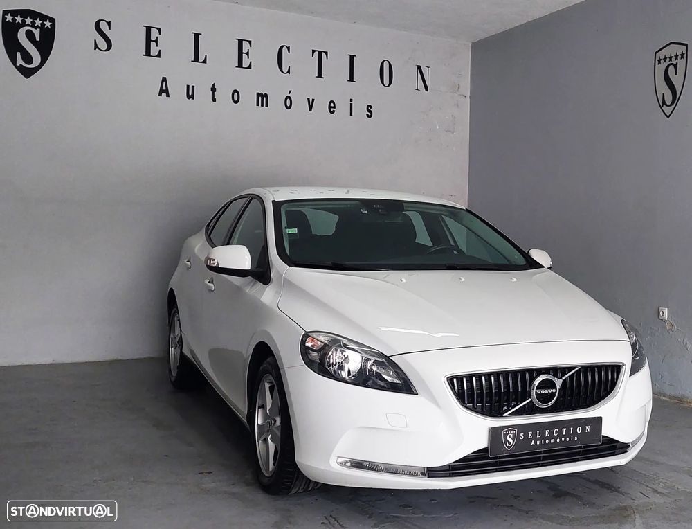 Usado Volvo V40 2018 - 15 650 EUR, 146 719 km - Standvirtual.com