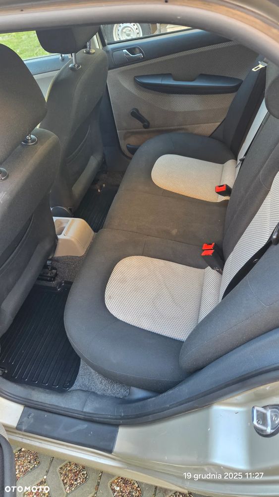 Używany Skoda Fabia 2006 - 4 800 PLN, 221 000 km - Otomoto.pl