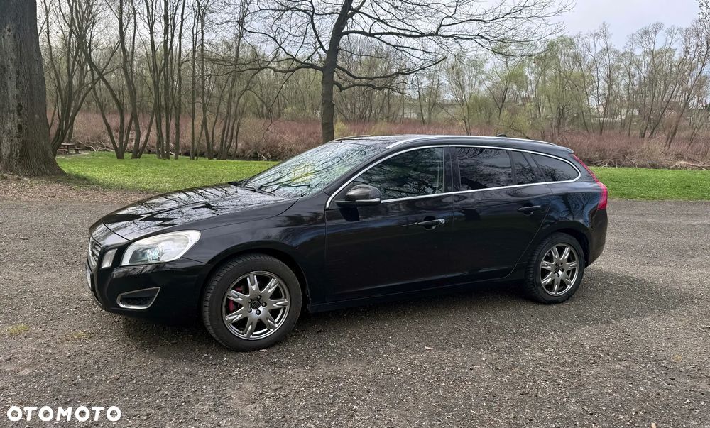 Używany Volvo V60 2011 - 17 900 PLN, 385 000 km - Otomoto.pl
