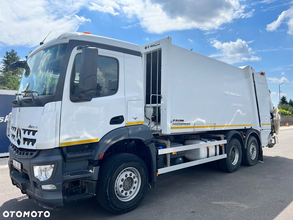 Używany Mercedes-Benz AROCS 2536 eur6 FAUN VARIOPRSS 522 2018 - 275 000 ...