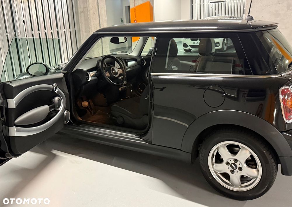 Używany MINI ONE 2009 - 21 000 PLN, 145 000 km - Otomoto.pl