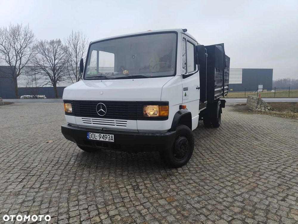 Używany Mercedes-Benz Vario 609 1993 - 44 280 PLN, 521 378 km - Otomoto.pl