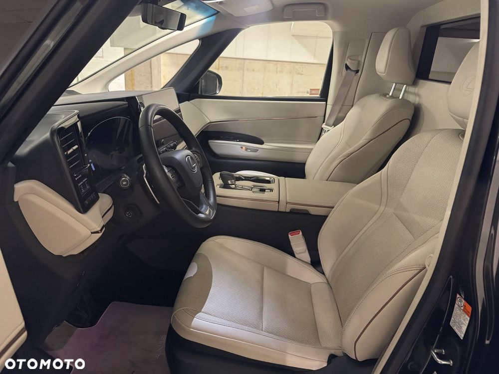 Używany Lexus LM 2024 - 275 000 PLN, 17 000 km - Otomoto.pl