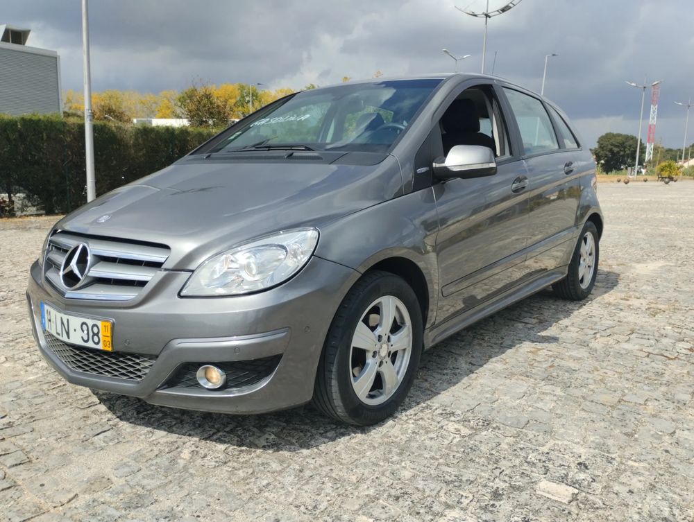 Usado Mercedes-Benz B 160 2011 - 8 450 EUR, 156 000 km - Standvirtual.com