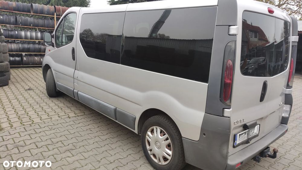 Używany Opel Vivaro 2005 - 24 500 PLN, 273 000 km - Otomoto.pl