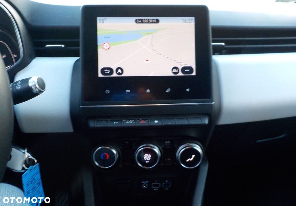 Używany Renault Clio 2021 - 32 900 PLN, 43 368 km - Otomoto.pl