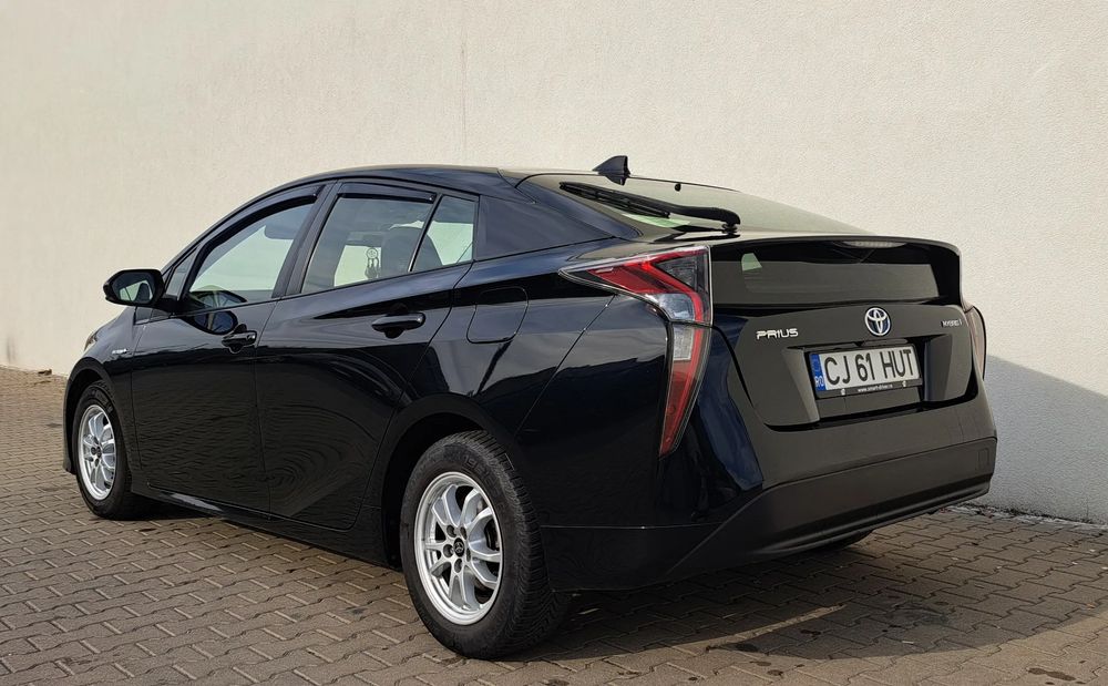 Utilizat Toyota Prius 2019 - 18 499 EUR, 174 000 km - Autovit.ro