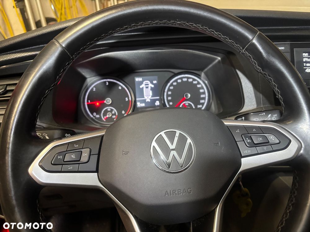 Używany Volkswagen Transporter 2022 - 157 000 PLN, 72 100 km - Otomoto.pl