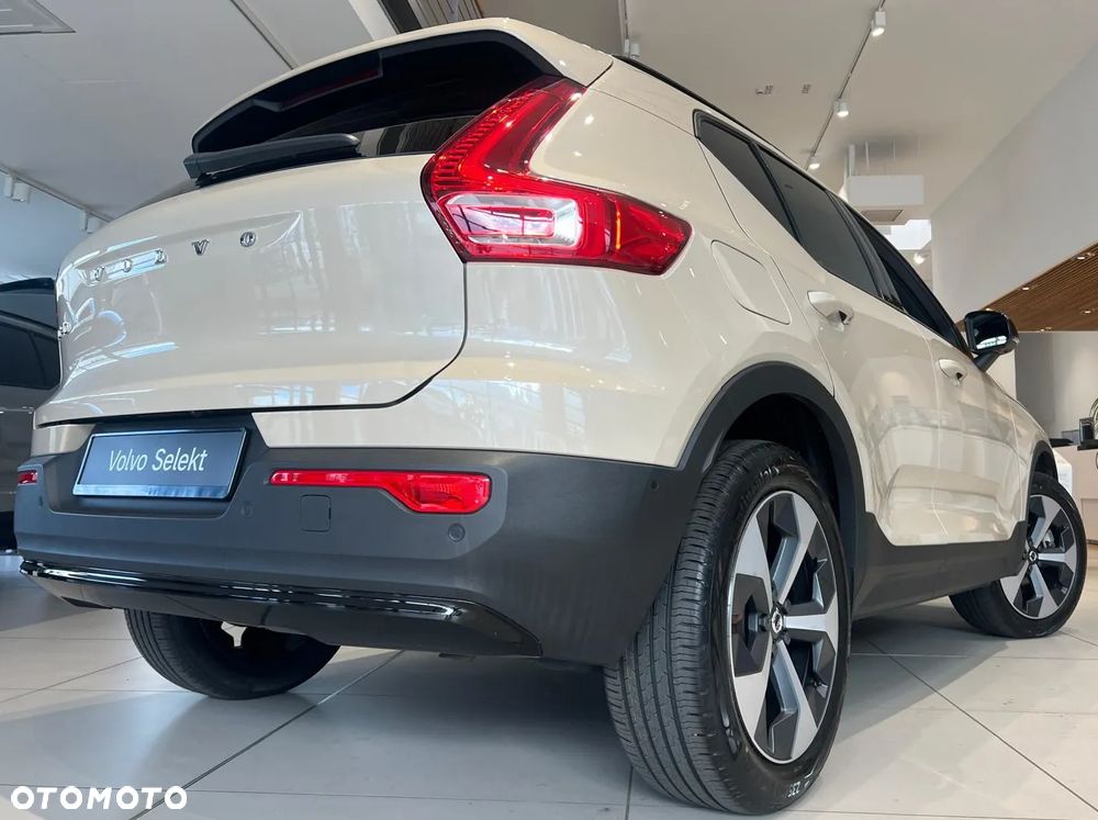 Nowy Volvo XC 40 2026 - 150 000 PLN, 1 800 km - Otomoto.pl