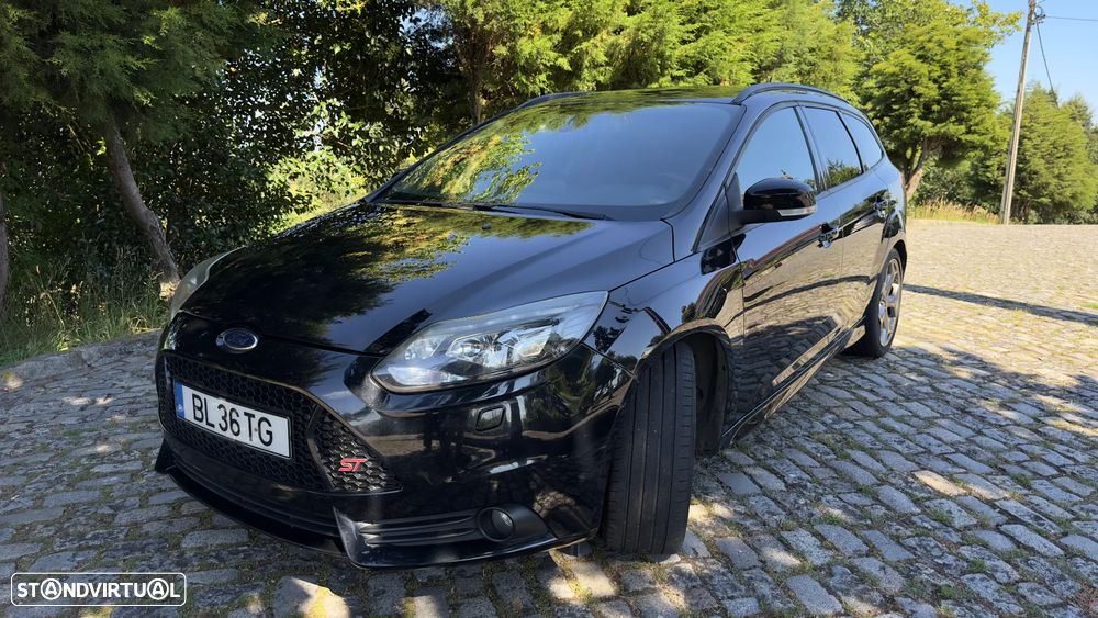 Usado Ford Focus SW 2012 - 14 499 EUR, 154 000 km - Standvirtual.com