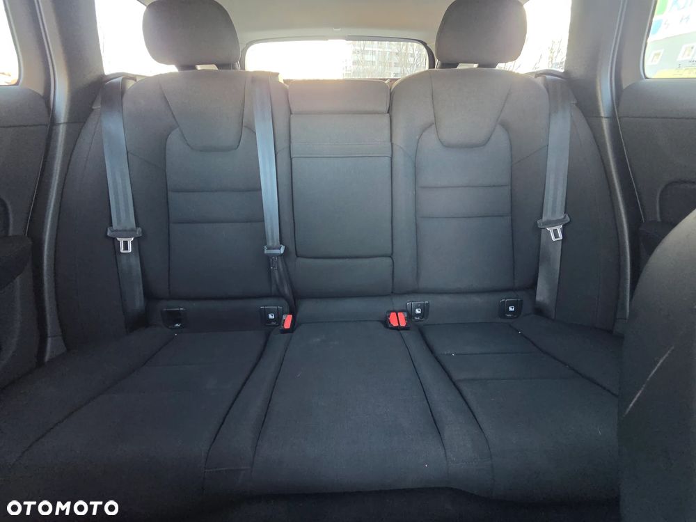 Używany Volvo V60 2022 - 114 700 PLN, 83 000 km - Otomoto.pl