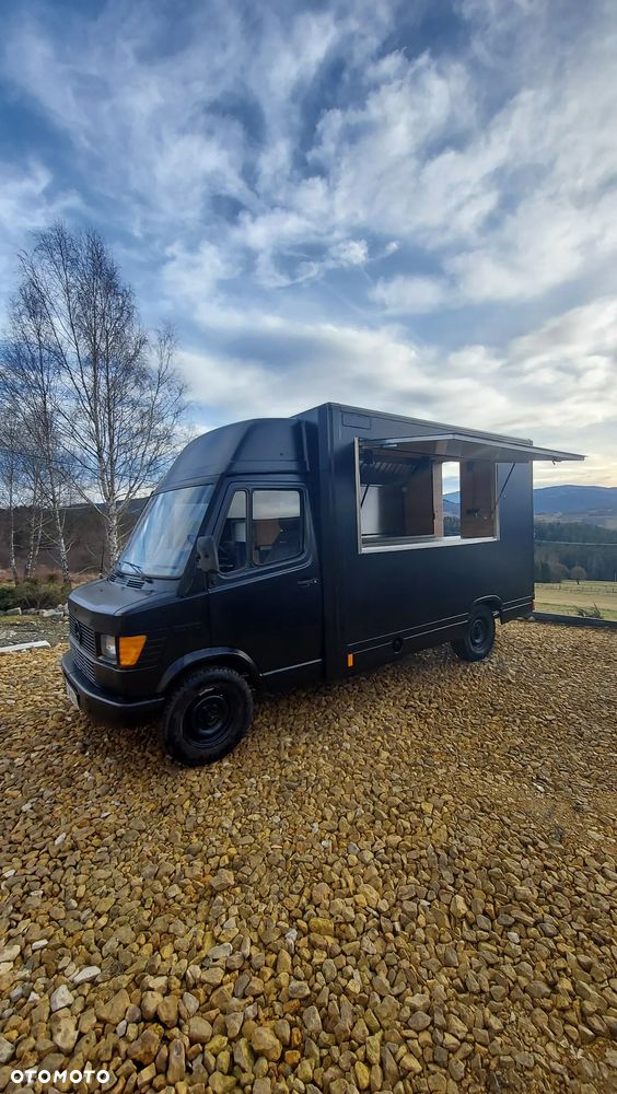 Używany Mercedes-Benz 308 D 1995 - 48 000 PLN, 398 000 km - Otomoto.pl