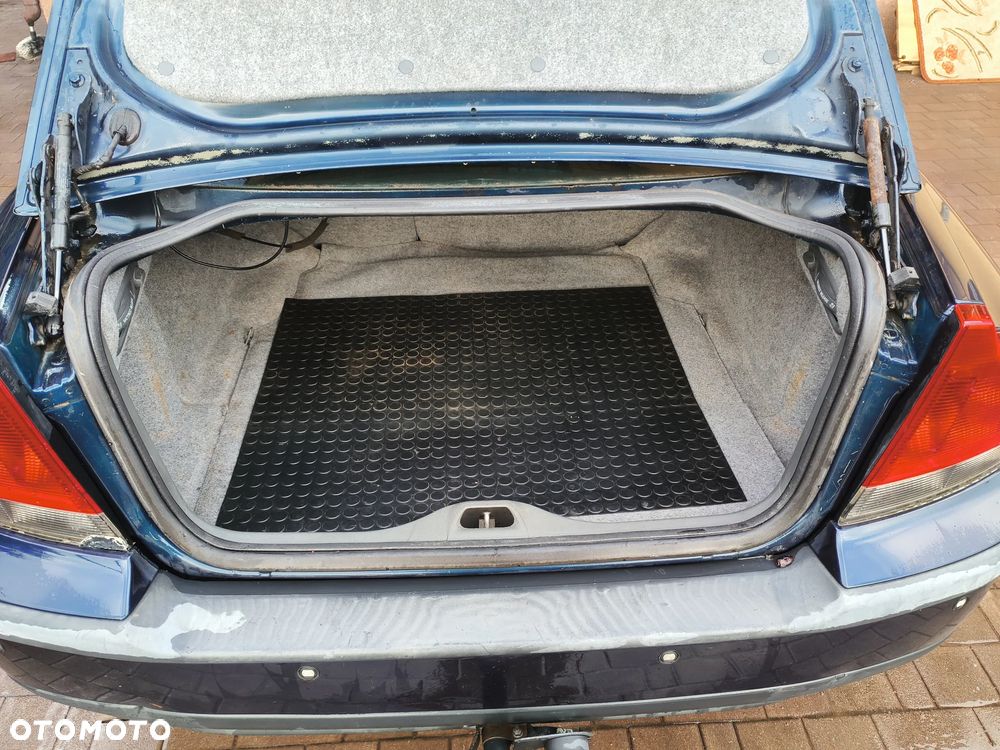 Używany Volvo S60 2003 - 8 999 PLN, 400 000 km - Otomoto.pl