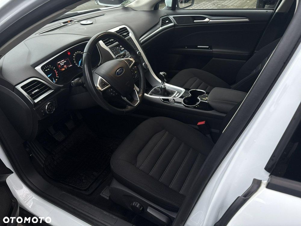 Używany Ford Mondeo 2017 - 34 900 PLN, 141 397 km - Otomoto.pl