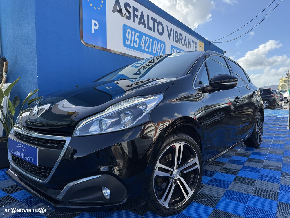Usado Peugeot 208 2017 - 9 999 EUR, 120 000 km - Standvirtual.com