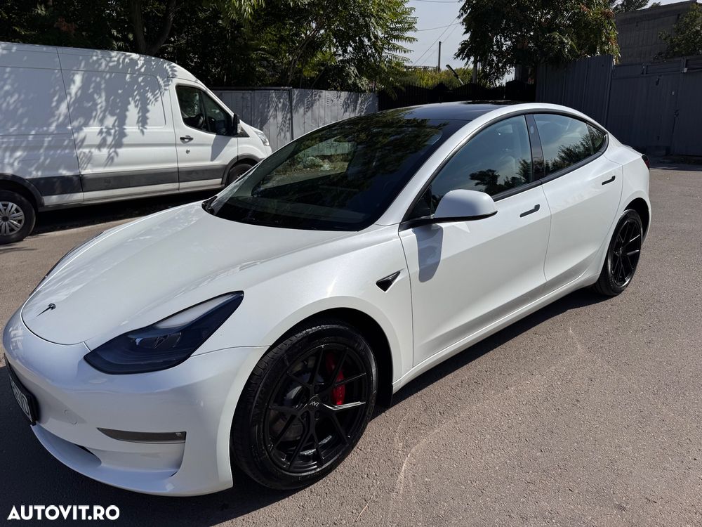 Utilizat Tesla Model 3 2023 - 41 500 EUR, 27 000 km - Autovit.ro