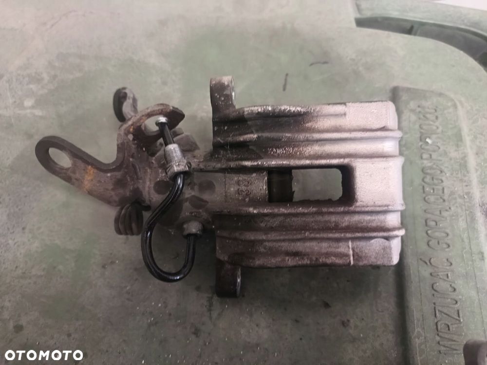 Używany Zaciski - 100 PLN - Otomoto.pl