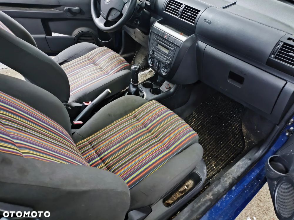 Używany Volkswagen Fox 2007 - 2 500 PLN, 241 000 km - Otomoto.pl