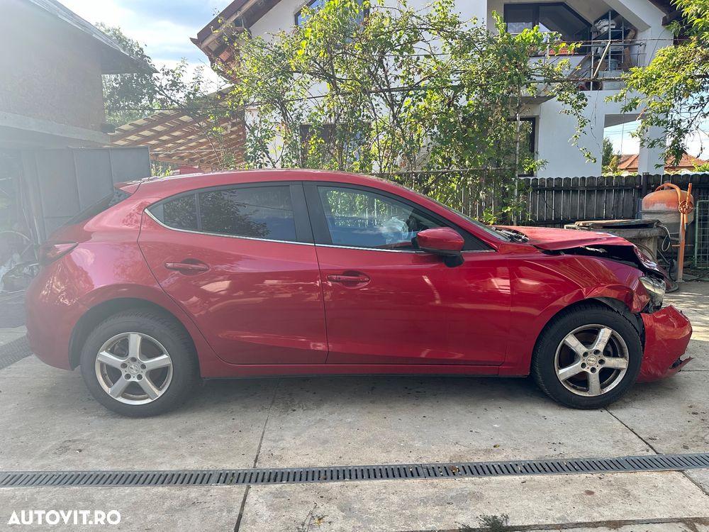 Second hand Mazda 3 - 5 000 EUR189 000 km - Autovit