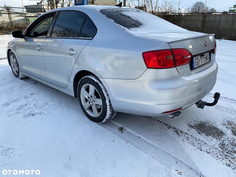 Używany Volkswagen Jetta 2012 - 18 000 PLN, 252 000 km - Otomoto.pl