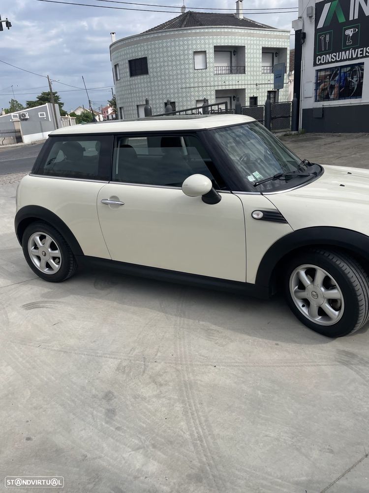 Usado MINI Cooper 2008 - 6 000 EUR, 232 375 km - Standvirtual.com