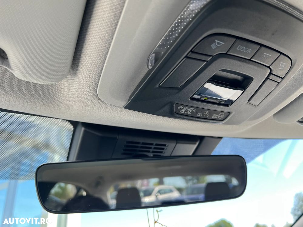 Utilizat Toyota Corolla 2025 - 28 621,60 EUR, 2 080 km - Autovit.ro