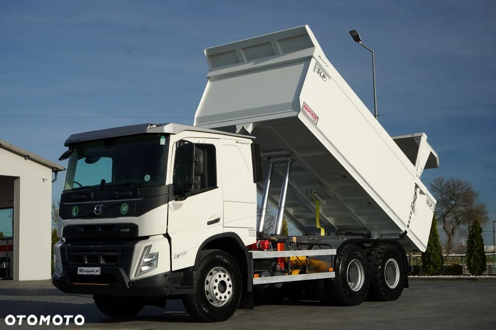 Używany Volvo FMX 550 / 6x4 / WYWROTKA / WOZIDŁO / HARDOX ...