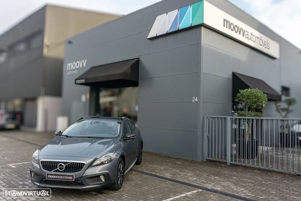 Usado Volvo V40 2016 - 15 500 EUR, 143 532 km - Standvirtual.com
