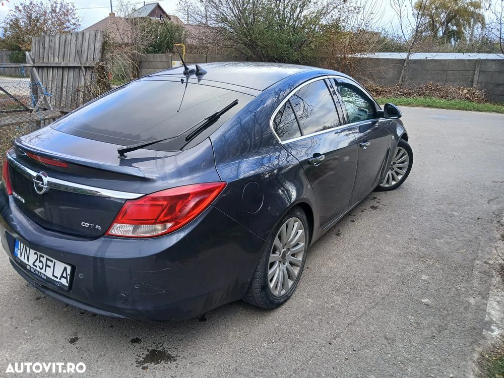 Utilizat Opel Insignia 2011 - 4 000 EUR, 245 000 km - Autovit.ro