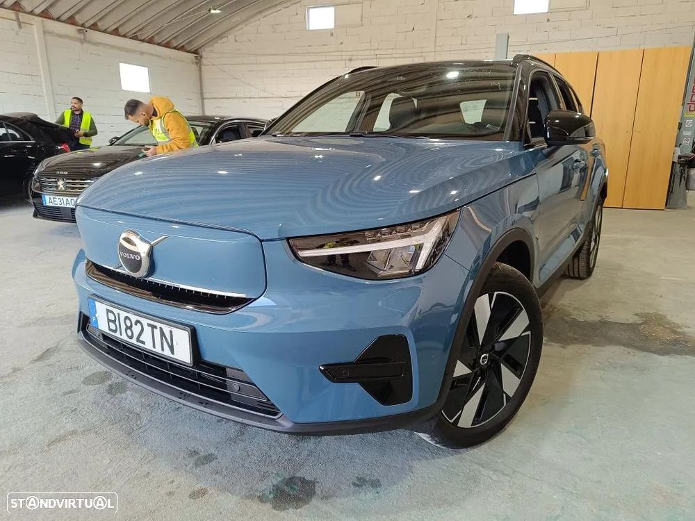 Usado Volvo XC 40 2024 - 49 900 EUR, 764 km - Standvirtual.com