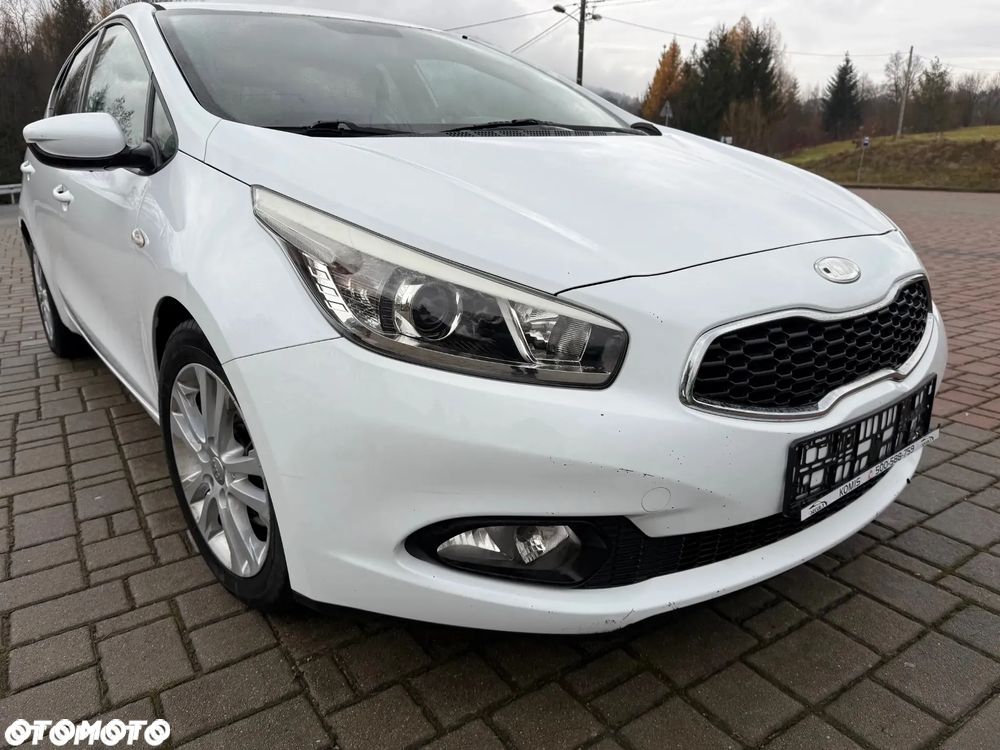Używany Kia Ceed 2013 - 15 900 PLN, 216 000 km - Otomoto.pl