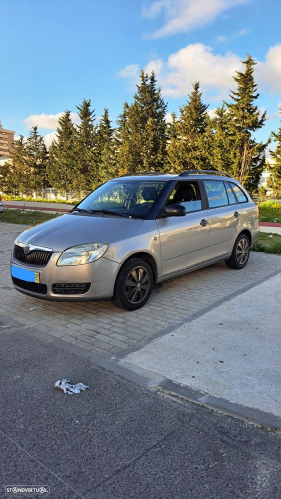 Usado Skoda Fabia Break 2009 - 3 500 EUR, 190 000 km - Standvirtual.com