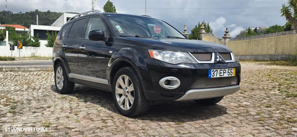 Usado Mitsubishi Outlander 2007 - 6 990 EUR, 240 000 km - Standvirtual.com