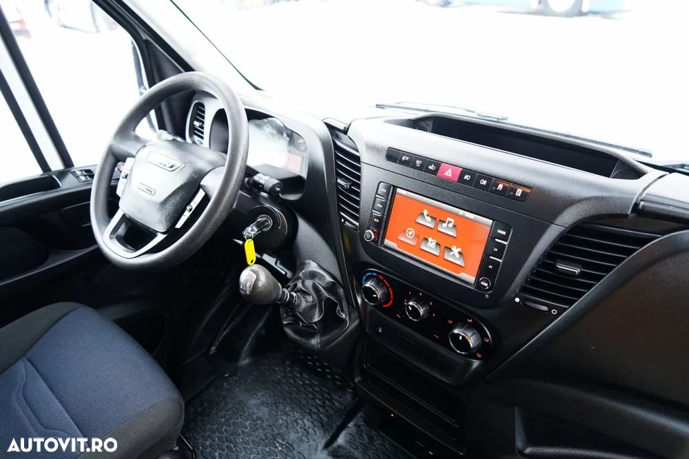 Utilizat Iveco DAILY 35-140 / 4.2 M CONTAINER / TWIN GVWR: 3500 KG ...