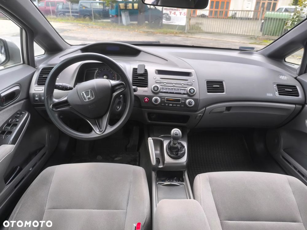 Używany Honda Civic 2007 - 11 700 PLN, 181 400 km - Otomoto.pl