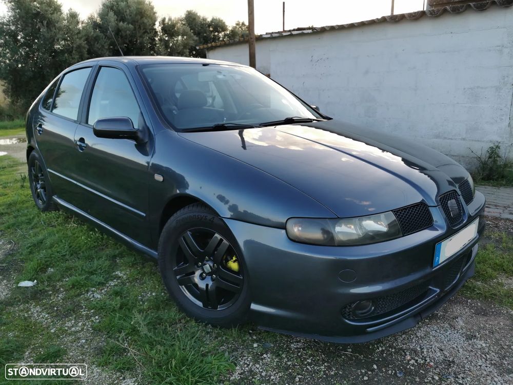 Usado SEAT Leon 2000 - 4 000 EUR, 249 000 km - Standvirtual.com
