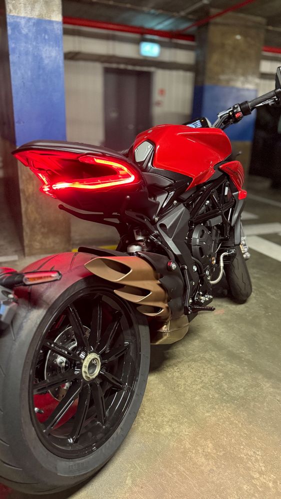 Usado MV Agusta Dragster 2024 - 13 400 EUR - Standvirtual.com