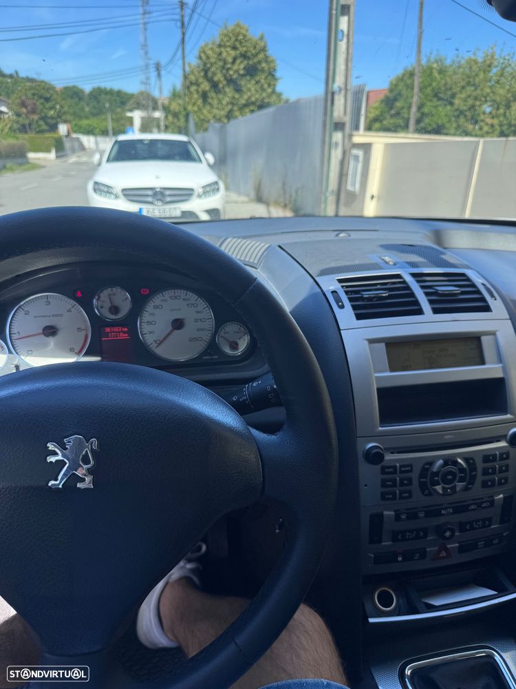 Usado Peugeot 407 SW 2006 - 2 465 EUR, 361 000 km - Standvirtual.com