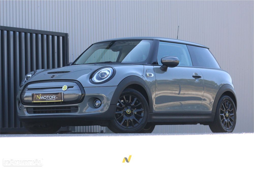 Usados MINI Cooper - 24 900 EUR18 000 km, 2022 - Standvirtual