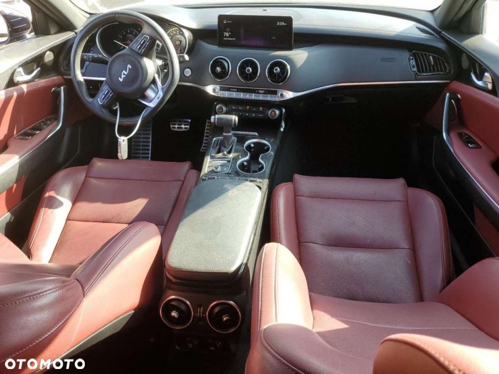Używany Kia Stinger 2022 - 75 000 PLN, 106 437 km - Otomoto.pl