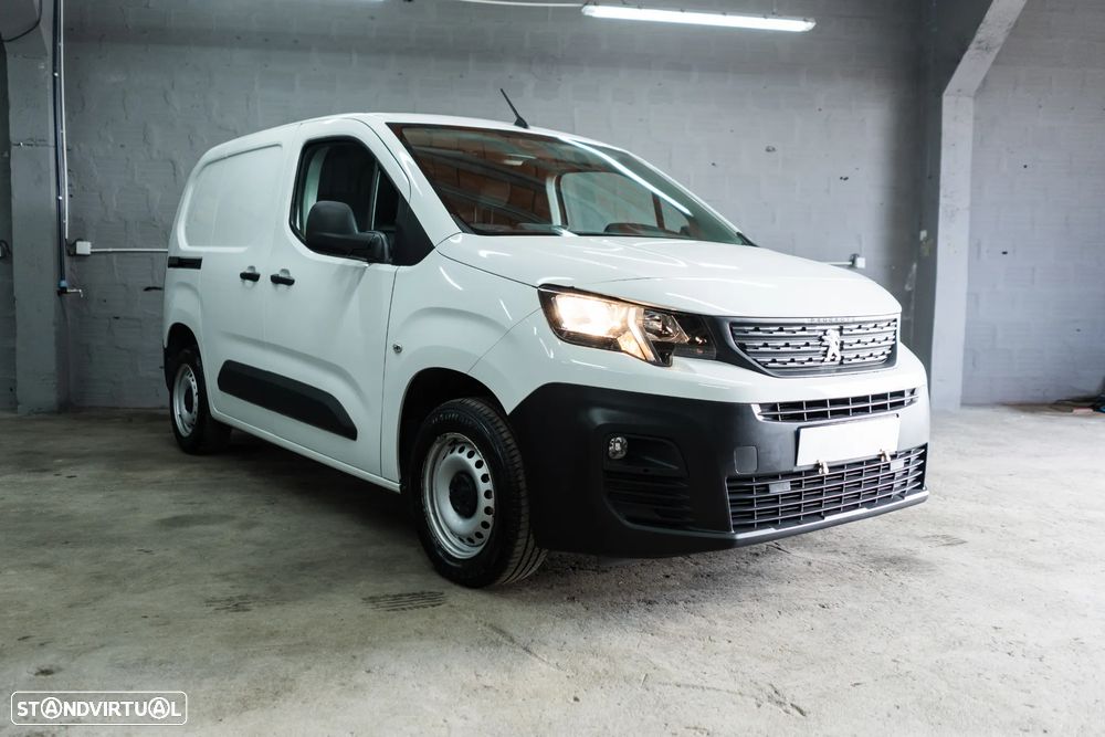 Usado Peugeot Partner 2019 - 12 490 EUR, 170 000 km - Standvirtual.com