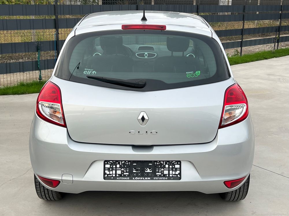 Utilizat Renault Clio 2012 - 3 950 EUR, 107 000 km - Autovit.ro
