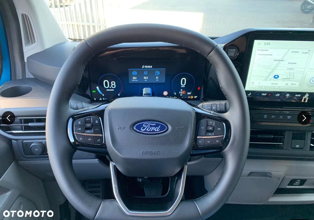 Używany Ford Tourneo Custom 2025 - 273 060 PLN, 12 200 km - Otomoto.pl