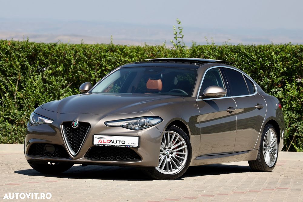 Utilizat Alfa Romeo Giulia 2016 - 16 999 EUR, 219 987 km - Autovit.ro