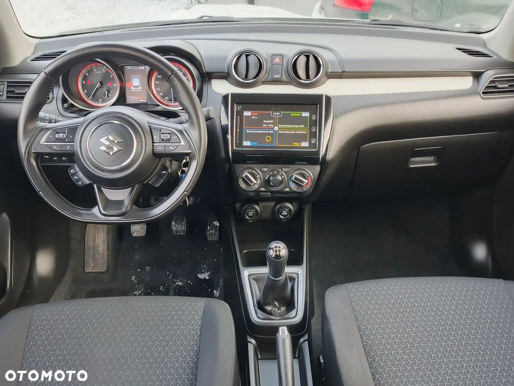 Używany Suzuki Swift 2022 - 65 900 PLN, 38 000 km - Otomoto.pl