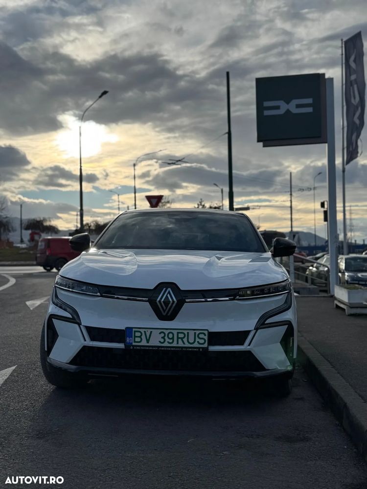 Nou Renault Megane 2024 - 28 300 EUR, 5 000 km - Autovit.ro