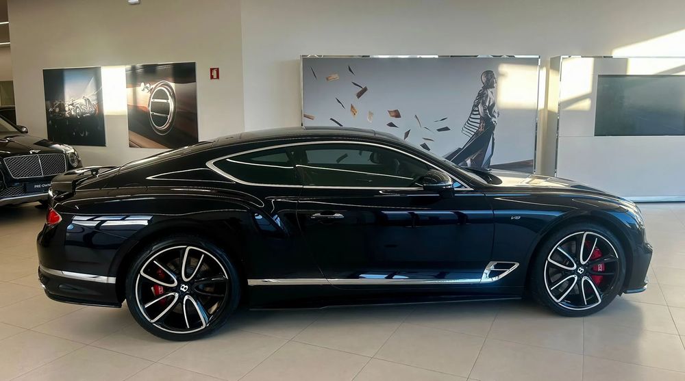 Usado Bentley Continental 2021 - 255 000 EUR, 24 657 km - Standvirtual.com