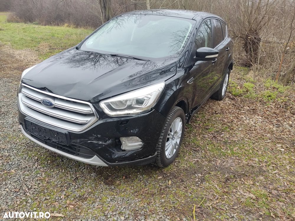 Utilizat Ford Kuga 2018 - 5 999 EUR, 243 000 km - Autovit.ro