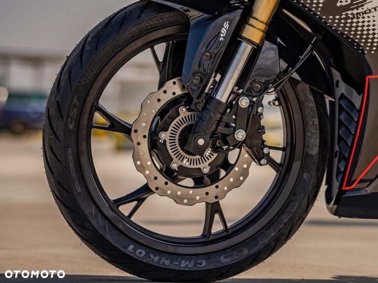 Nowy QJMOTOR SRK 125R 2026 - 14 490 PLN - Otomoto.pl