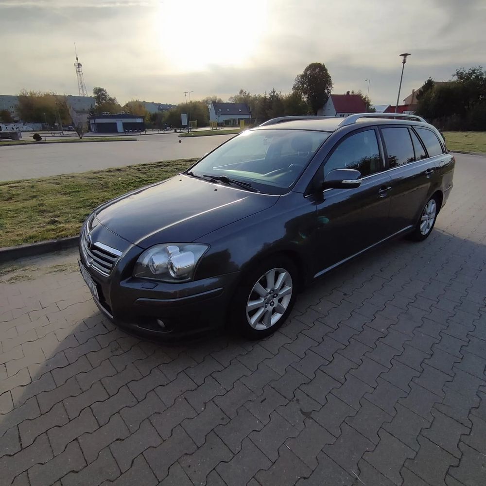 Używany Toyota Avensis 2006 - 19 000 PLN, 218 000 km - Otomoto.pl